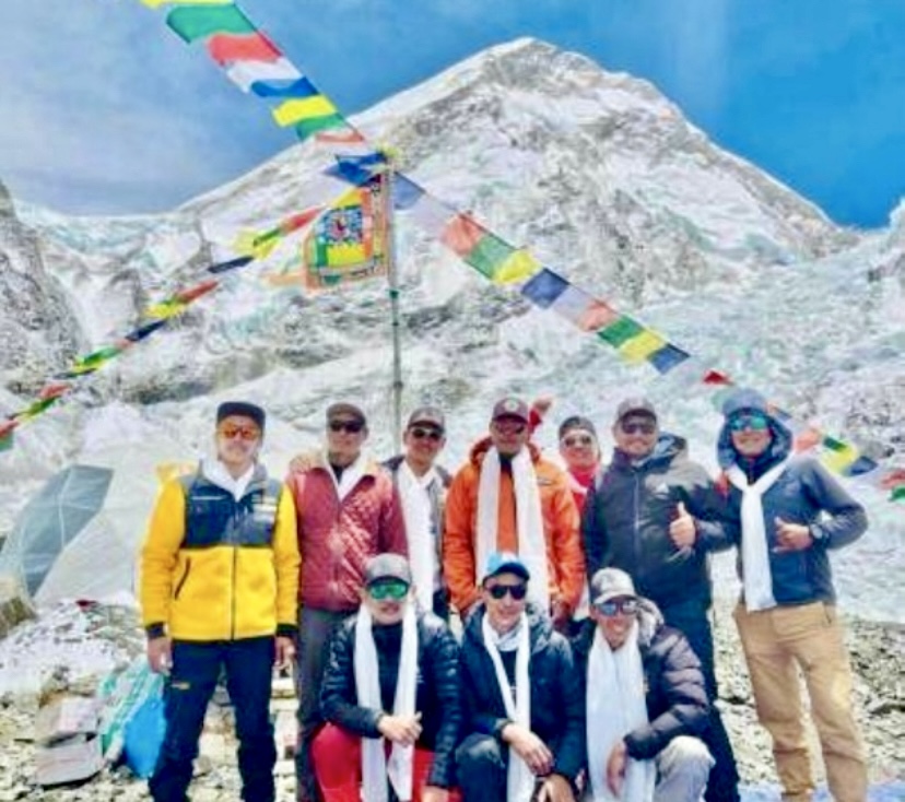 First Everest Summits. On Kangchenjunga, Strong Winds Abort Push ... First Everest Summits. On Kangchenjunga, Strong Winds Abort Push ...