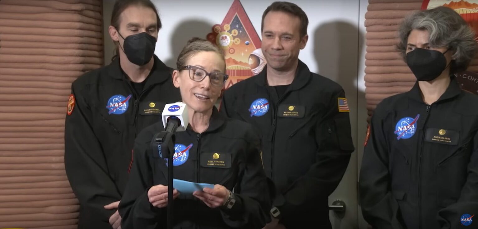 NASA Astronauts Return from 'Mars' » Explorersweb