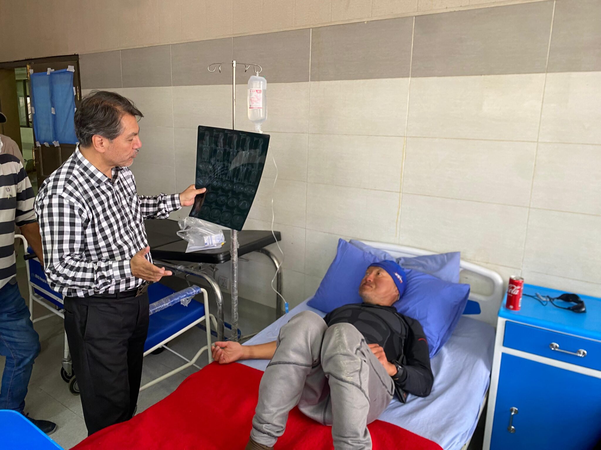 Gasherbrum IV: Stranded Climbers Airlifted » Explorersweb