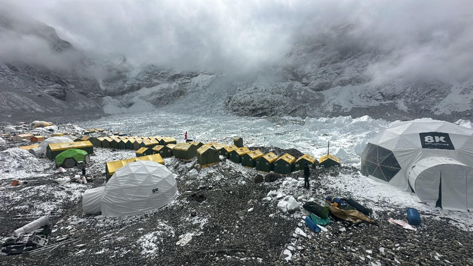 An Everest Doctor on Frostbite: What It Is, How to Avoid It, How to ...