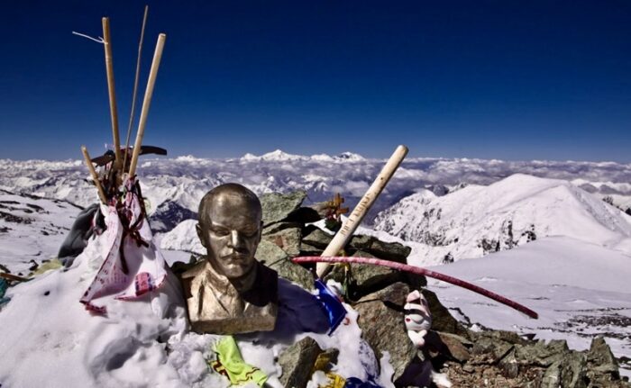 Climbing the Unclimbable: Mount Waddington » Explorersweb