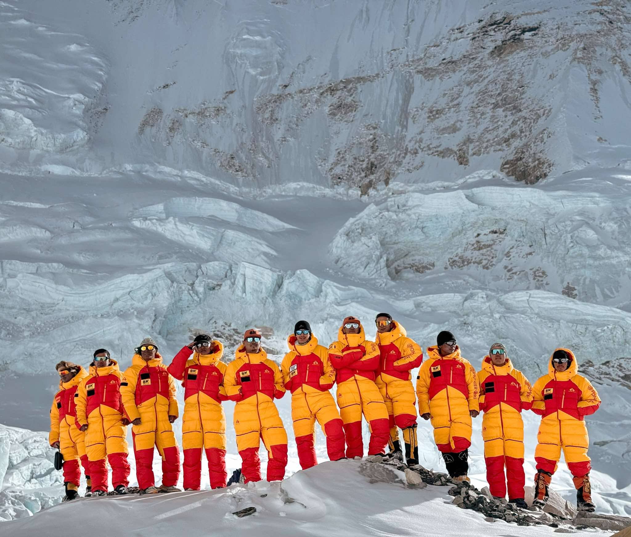 Rope Fixers Summit Lhotse; Everest Coming Any Minute » Explorersweb