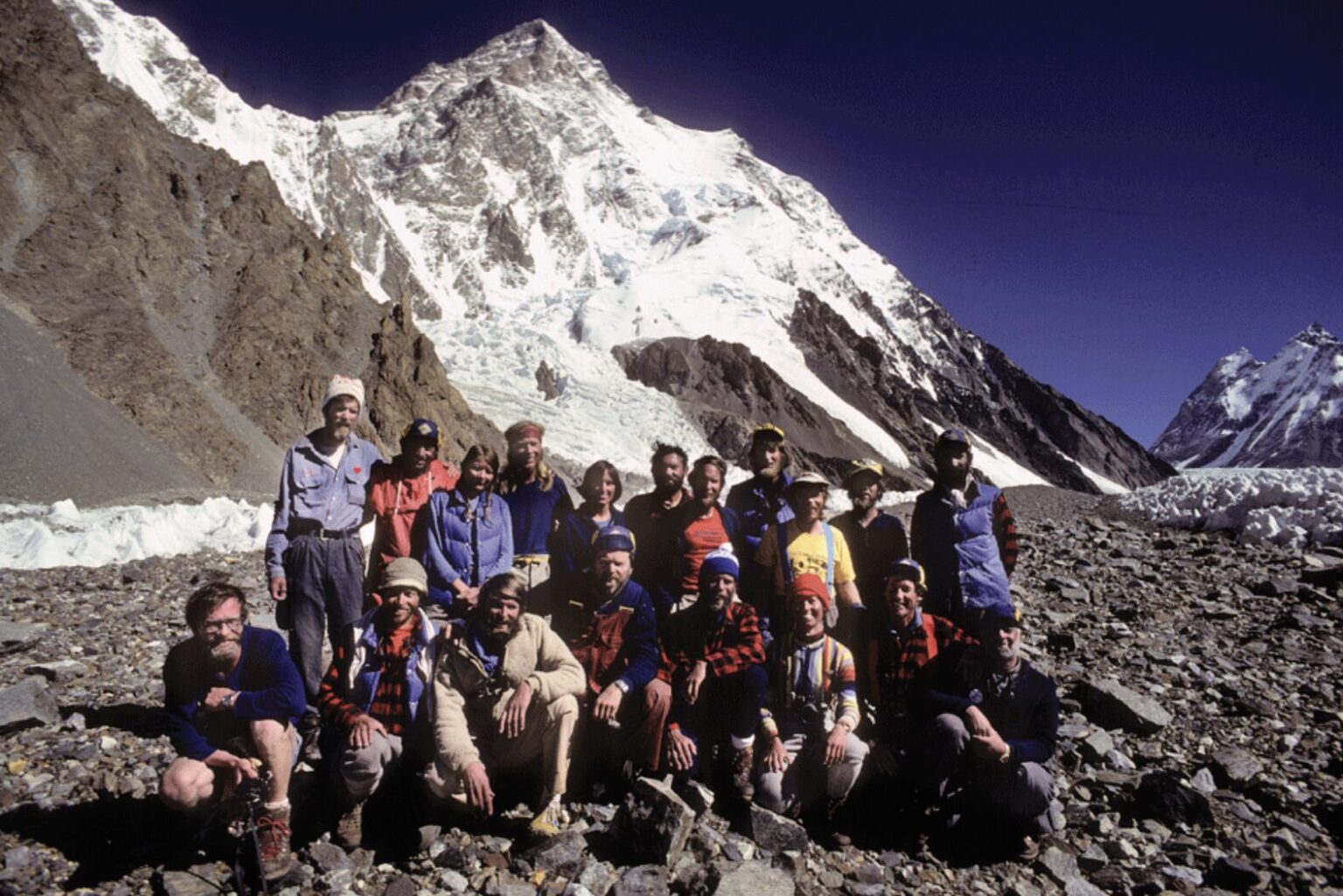 Late-Season K2 Summits: A History of Great Climbs and Tragedies ...